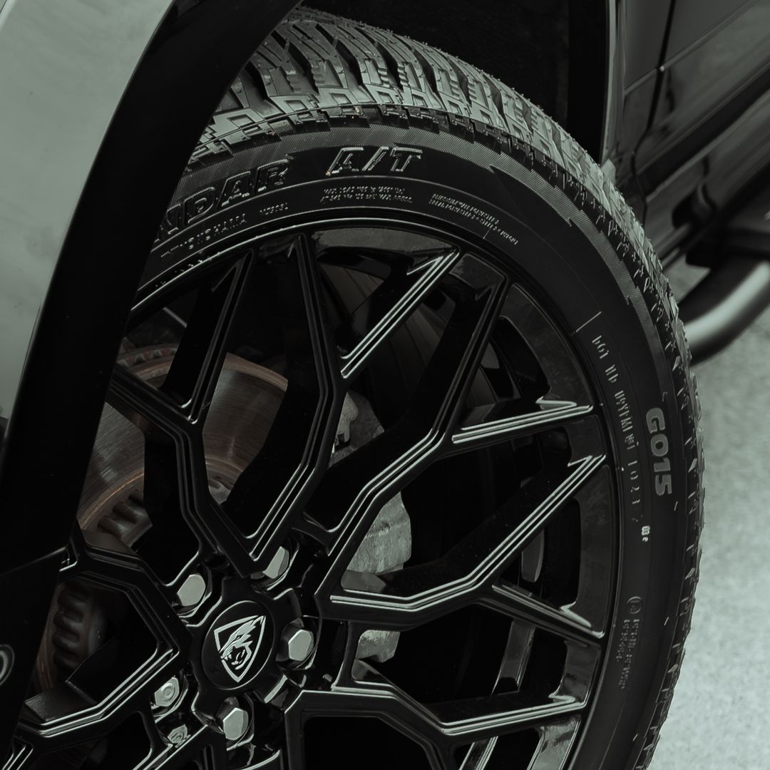 Land Rover Defender 110 Predator Body Kit