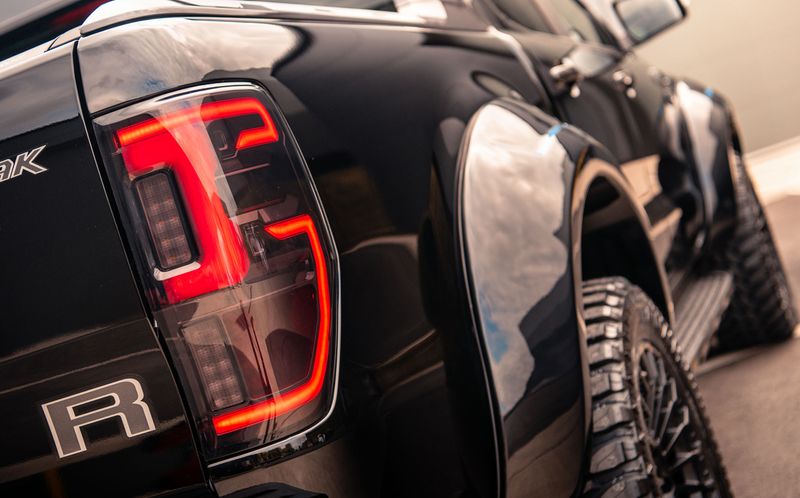 Shadow Black Widebody 2019-2022 T8 Ford Ranger Predator Body Kit