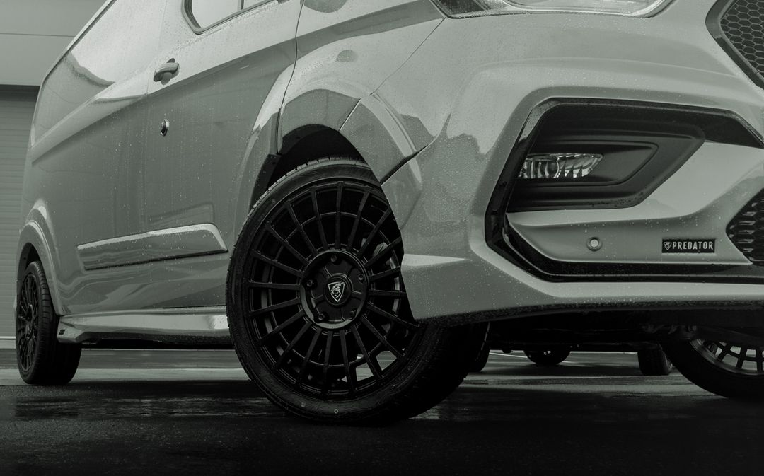 2018-2023 Transit Custom Predator Body Kit